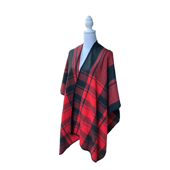 Time and Tru | Accessories | Buffalo Plaid Ruana Layering Piece Wrap ...
